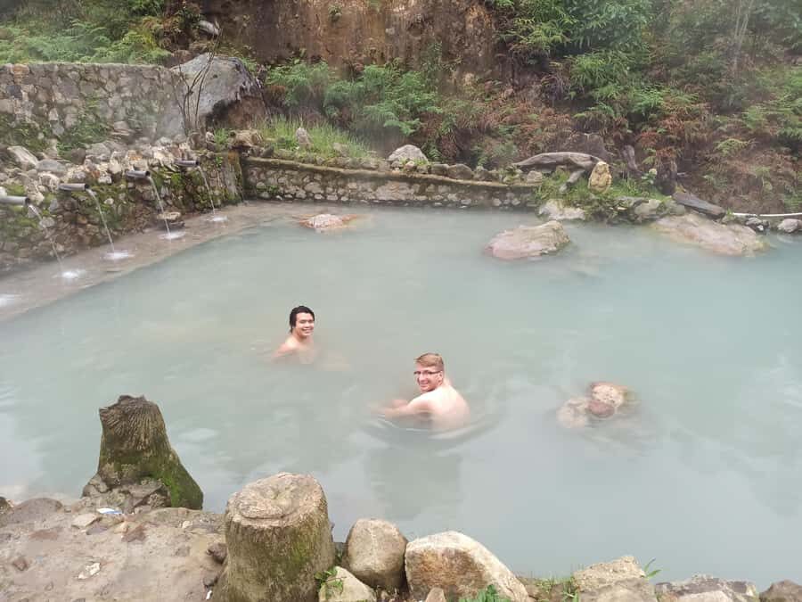 Bandung: Private Guide Follow Your Itinerary - Itinerary Breakdown: What to Expect