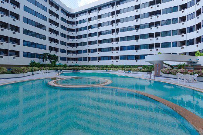 Bangkok 4 Star Hotel with Transfers and Dinner Cruise - Day 1: Arrival and Transfer