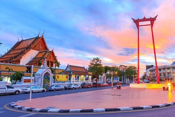 Bangkok After Dark Tuk-Tuk Temples, Markets & Street Food - Transport & Group Size