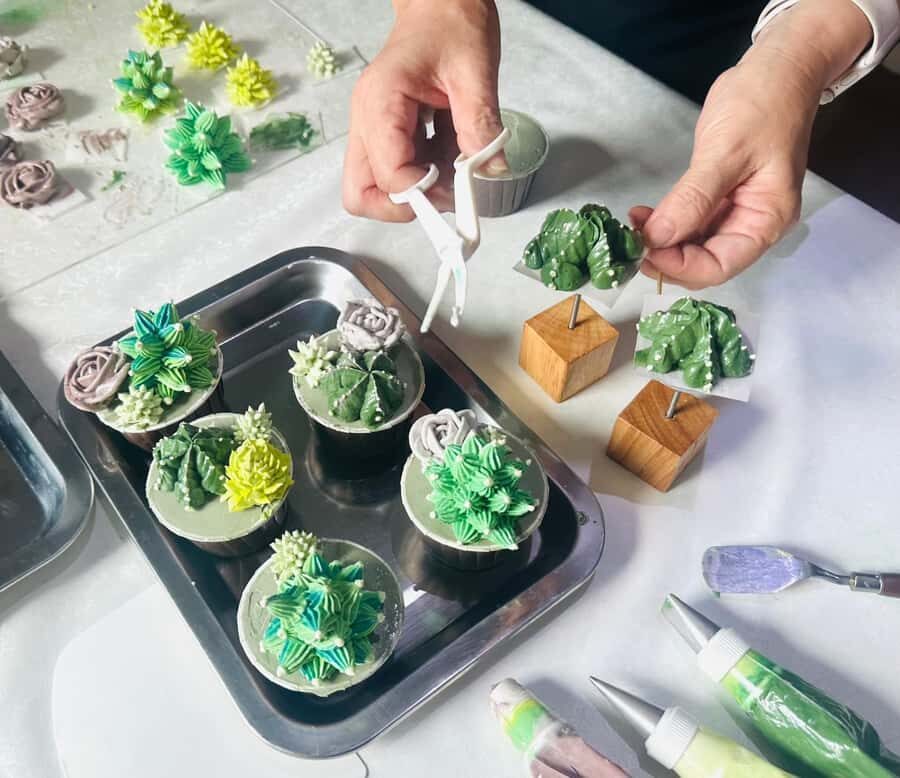 Bangkok: Cake Decorating class - The Experience in Context