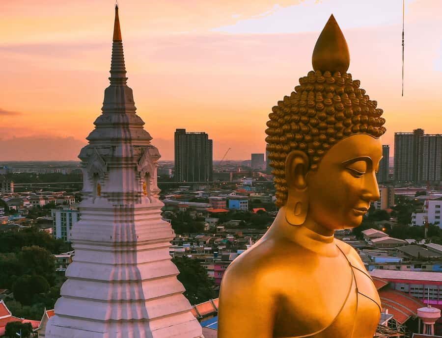 Bangkok: City Highlights & Hidden Gems Private Tour - Markets and Local Flavor
