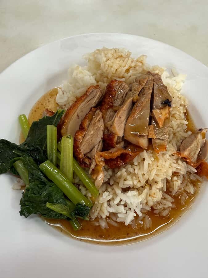 Bangkok: Giant Swing Street Food Tour with 15+ Local Dishes - Itinerary Breakdown: What to Expect