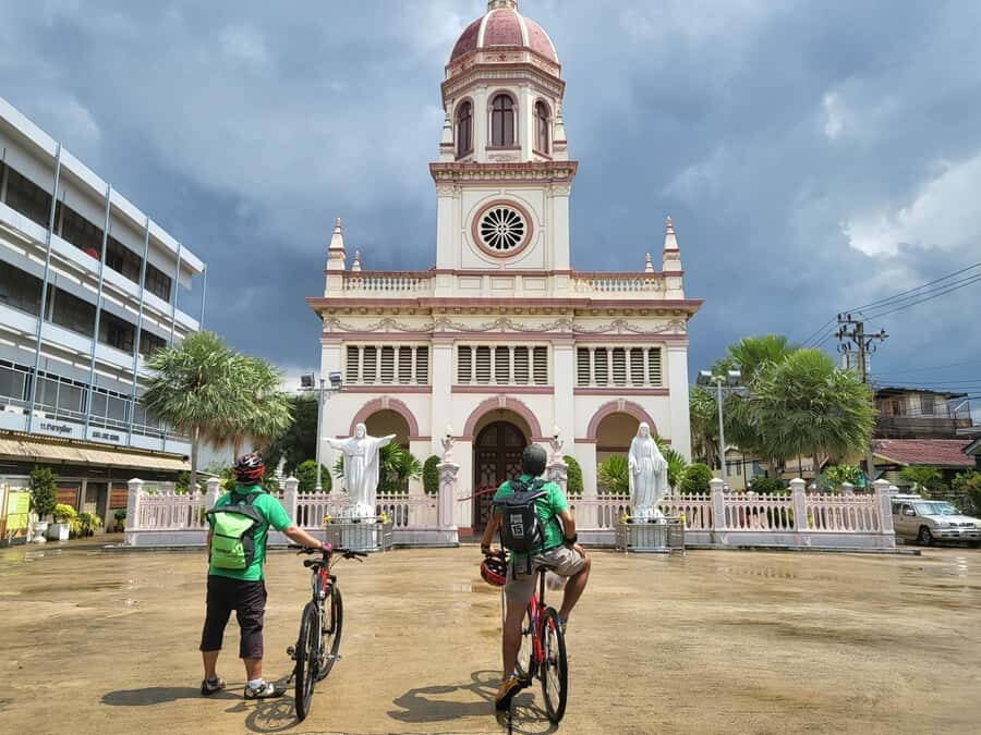 Bangkok: Half-Day Local Lives & Food Tour by Bike with Lunch - What the Experience Feels Like