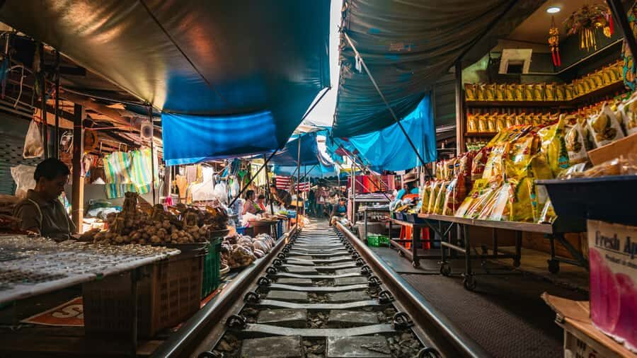 Bangkok highlight: Floating Market, Train Market & Ayutthaya - Getting the Most from Your Day Trip
