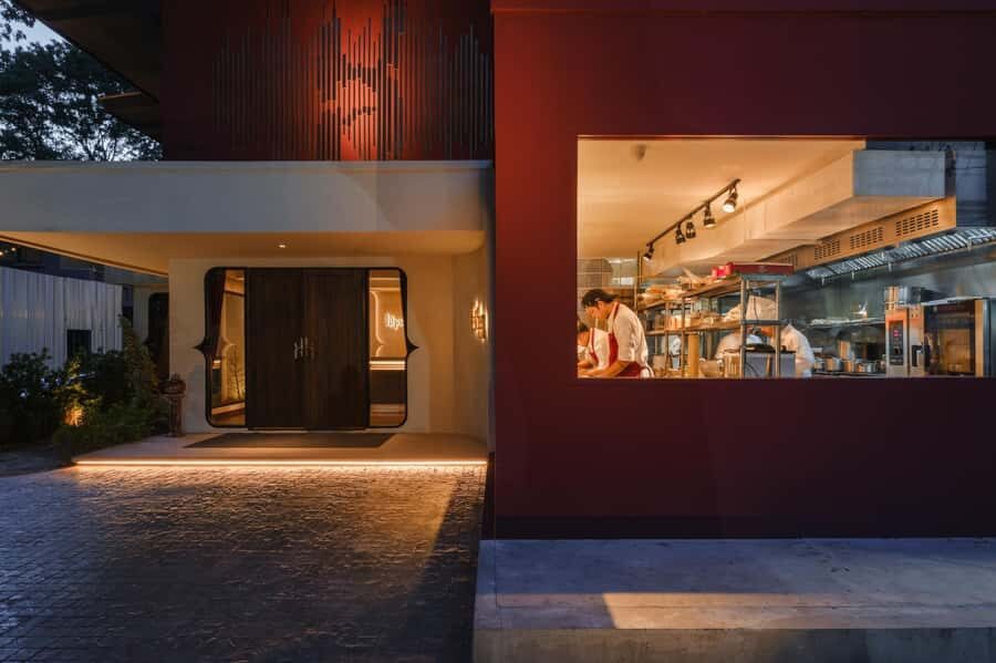 Bangkok: KHAAN Thai Fine Dining 11 Course Tasting Menu - Who Should Consider This Experience?