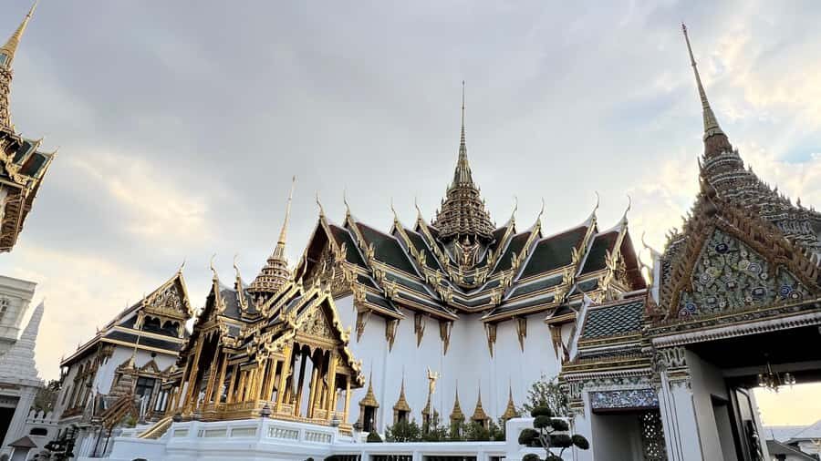 Bangkok: Kid On Tour Grand Palace and Emerald Buddha - Who Will Enjoy This Tour?