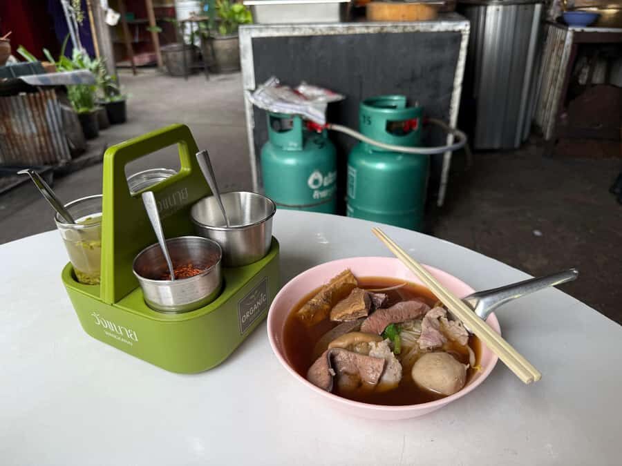 Bangkok: Nang Lerng Market 14+ Food Tour with Riverboat - How the Tour Works