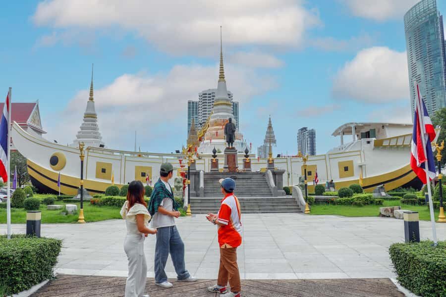 Bangkok: Sacred Temples & China Town Private Guided Tour - Practical Details and Tips