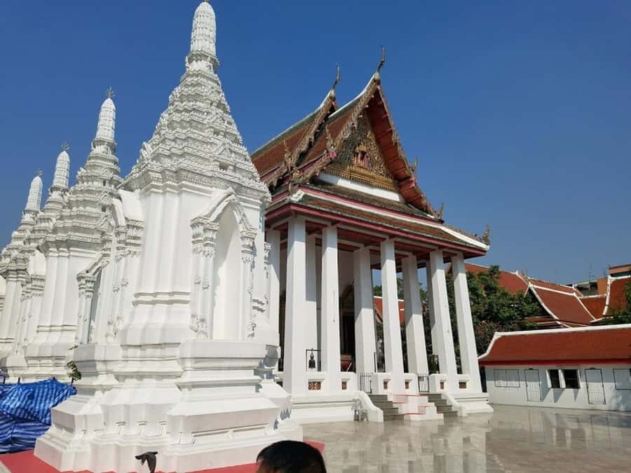 Bangkok Tour: Golden Buddha, Reclining Buddha & Gems Gallery - Practical Considerations and Tips