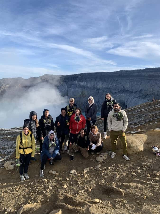 Banyuwangi : Mt Ijen with tour guide and Transfer Service - Who Should Consider This Tour?