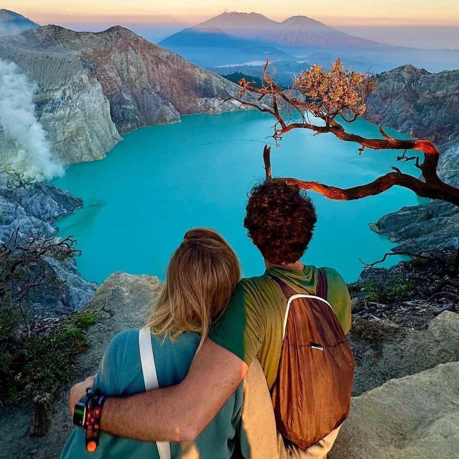 Banyuwangi or Bali Sunrise Ijen Vulcano Hiking All Inclusive - Who Should Consider This Tour?