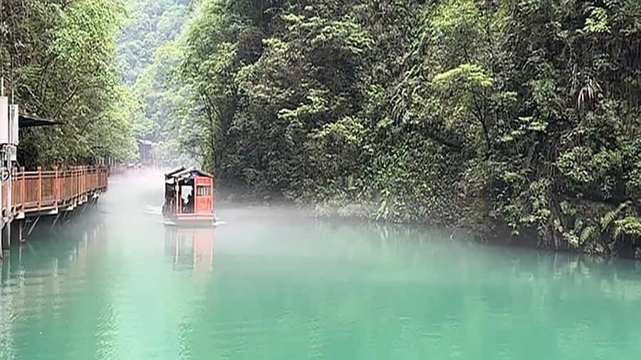 Baofeng Lake Entry Ticket with Boat Ride and Shuttle - What to Expect from the Tour