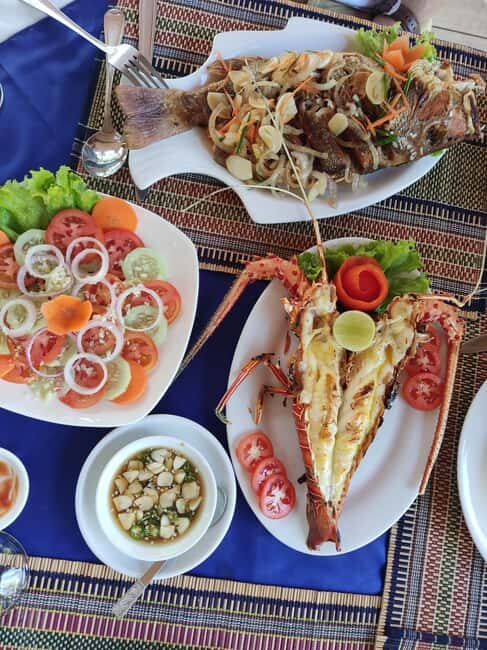 Barahona: Águilas Bay Beach Day with Lunch & Transfers - Who Should Consider This Tour?