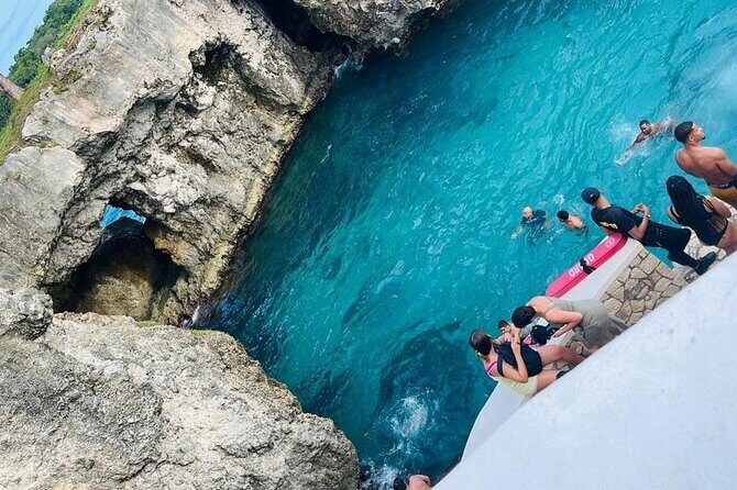 Beautiful Sunset Tour at the Rick's Cafe in Negril - FAQs