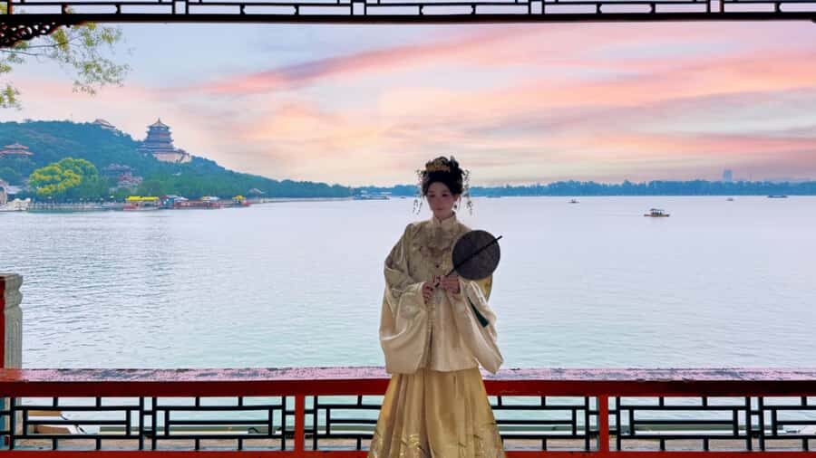 Beijing: Summer Palace Hanfu Photoshoot Experience - The Experience Itself: What To Expect