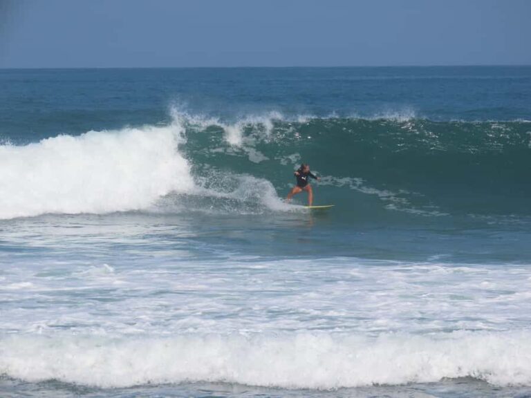 Best Surf Lesson around Uluwatu - What to Expect from the Surf Lesson