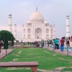 Bijli Ghar & Taj Mahal Tour from Bangalore by Flight - Traveling in Comfort and Style