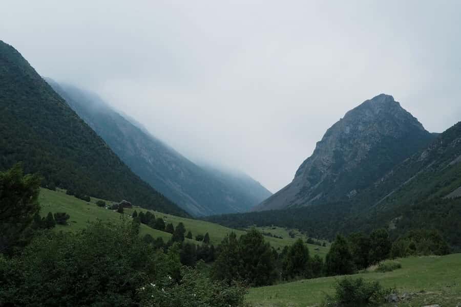 Bishkek: Alamedin Gorge and Teke-Tor Waterfall Guided Tour - Alamedin Gorge: First Stop