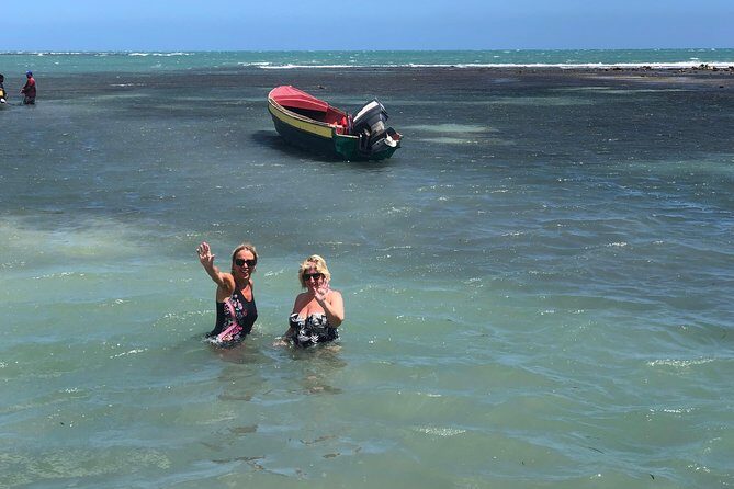 Black River Safari, YS Falls and Floyd's Pelican Bar - Floyd’s Pelican Bar: Seaside Relaxation