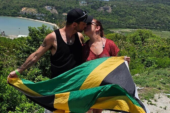 Blue Hole and Dunn's River Falls Combo Tours from Montego Bay - FAQ