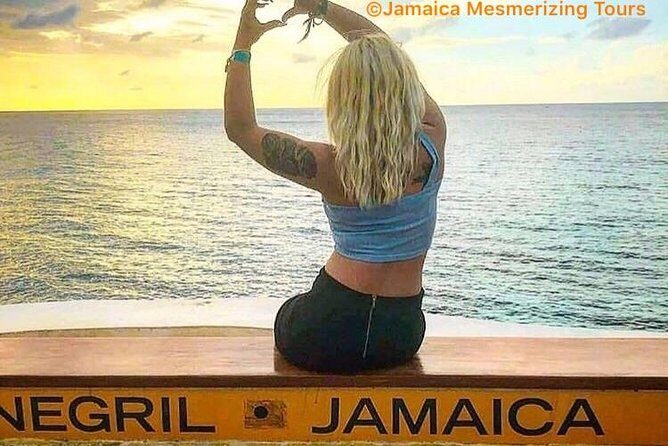 Blue Hole Mineral Spring, Seven Mile Beach, Ricks Cafe/ Shopping Private Tour - Why This Tour Offers Great Value