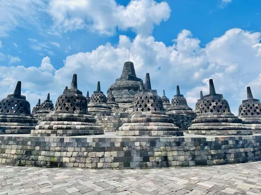 Borobudur Climb-Up & Prambanan Journey with Licensed Guide - Practical Details and What to Expect