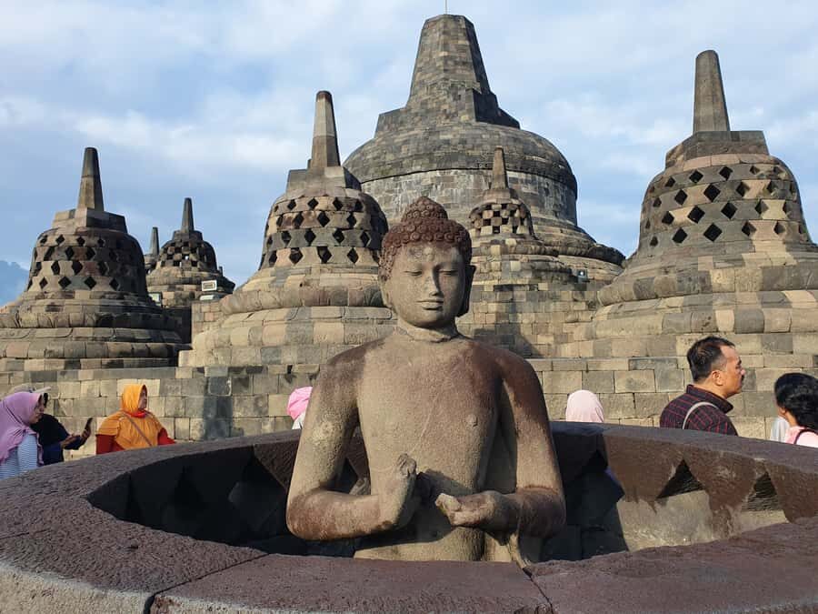 Borobudur & Prambanan Real Tours with Lunch No Hidden Cost - The Itinerary in Detail: What Makes Each Stop Special