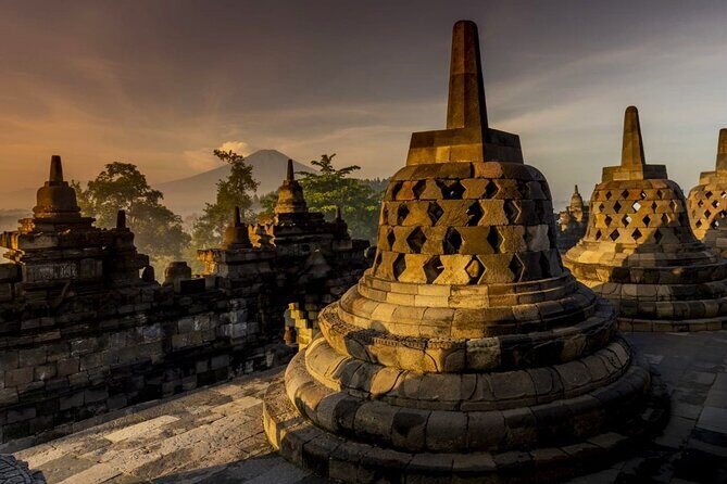 Borobudur Sunrise On Temple Structure Guided Tour With Breakfast - Transportation and Practicalities