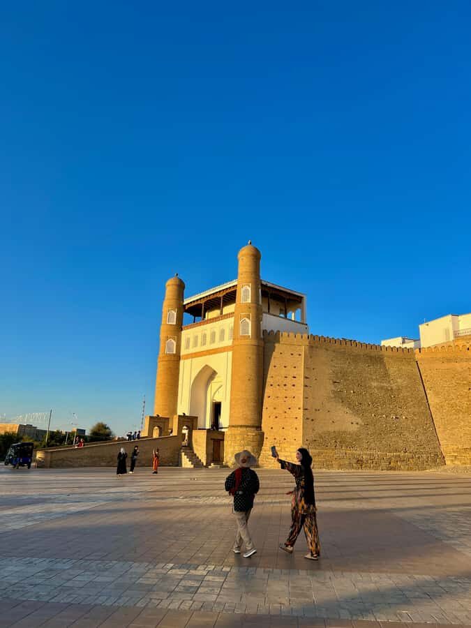 Bukhara: Historical monument guided walking tour - What to Expect: The Day in Bukhara