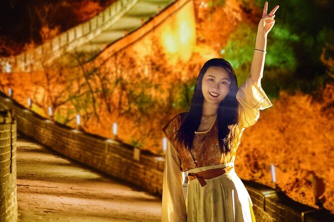 BusDa-Sunset Glow at Badaling Great Wall Night Bus Tour w/ Ticket - Who Would Love This Tour?