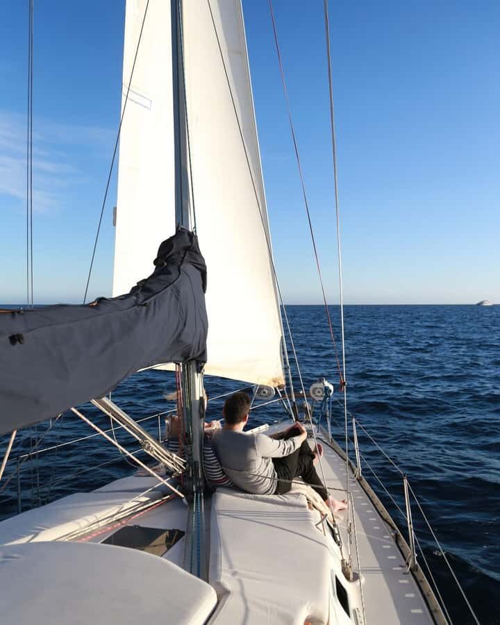 Cabo San Lucas: Private Sailing Tour with Open Bar - The Iconic Arch and Sea Lions