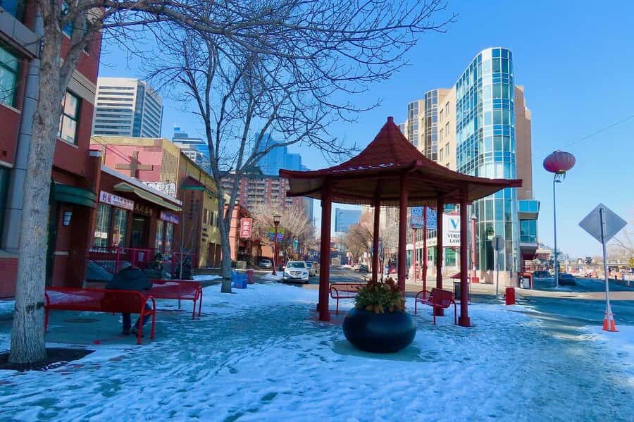Calgary: Guided Couple City Tour with Stops for Photos - Detailed Breakdown of the Itinerary