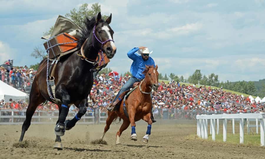 Calgary: Heartland Filming Locations Tour - Exploring High River: The Heartland Hub