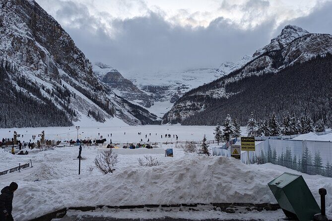 Calgary to Lake Louise Transfer - The Pickup Experience