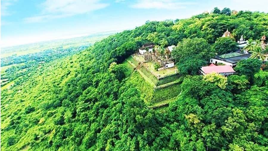 Cambodia in 2 Days: Nature, Culture & Heritage - Getting Practical: What to Expect and What to Bring