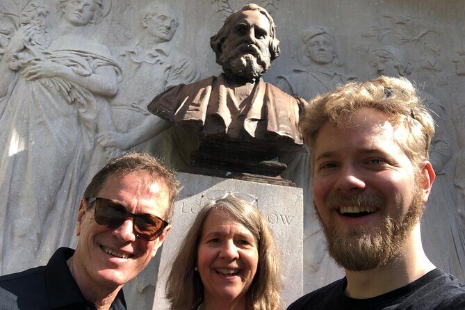 Cambridge Scavenger Hunt Interactive Walking Activity - Authentic Experience with Modern Convenience