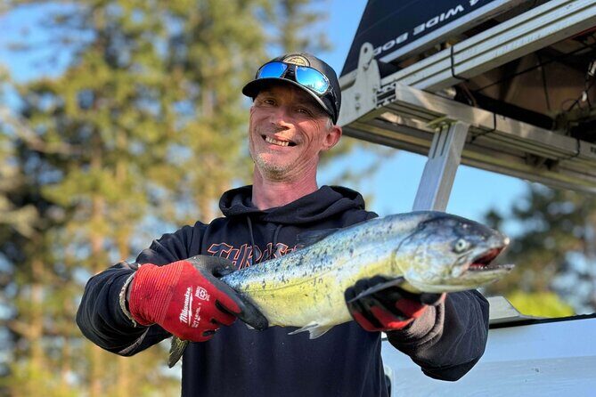 Campbell River - Fishing charters: Family-friendly & affordable - What Makes This Fishing Tour Stand Out?