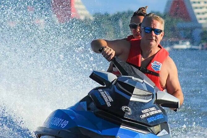 Cancun Lagoon: Wave Runner Ride - What to Expect on Your Wave Runner Adventure