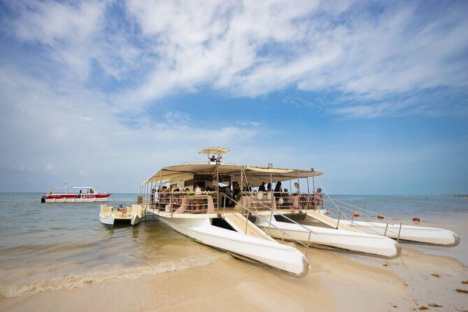 Celebrate your Wedding in Punta Cana on a Private Boat - The Sum Up