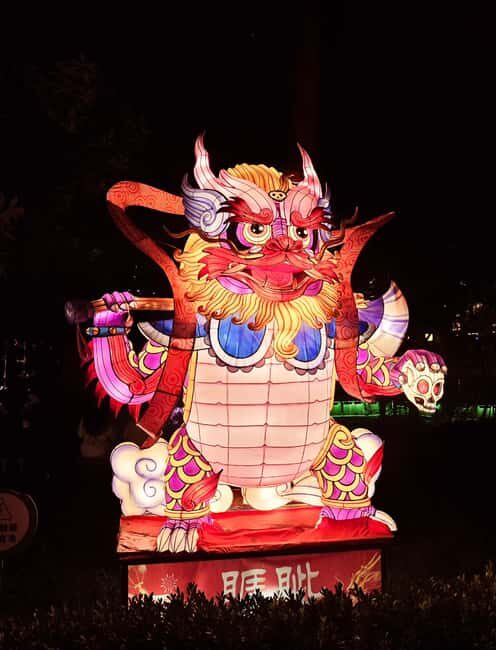 Chengdu at night - Analyzing the Value: Price and Experience