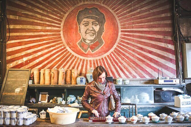 Chengdu Full-Day Tour Pandas, Teahouse and Tuktuk Food Tour - Who Will Love This Tour?