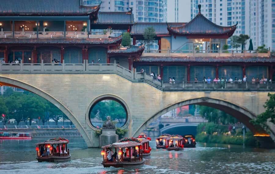 Chengdu: Jinjiang River Night Cruise with Guide - Who Will Appreciate This Tour?