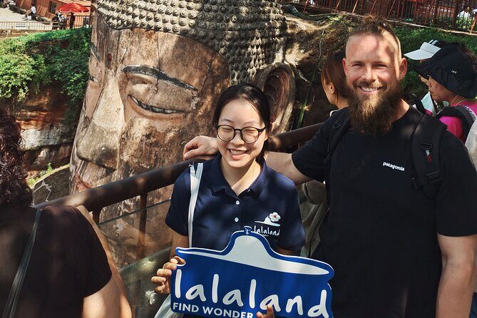 Chengdu Panda & Leshan Giant Buddha Premium Private Day Tour - The Benefits of a Premium Service