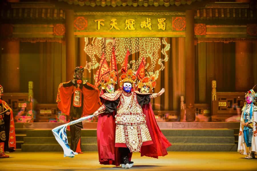Chengdu: Sichuan Opera Show  Fu Rong Guo Cui - Who Will Love It?