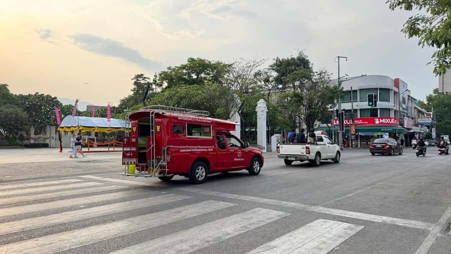 Chiang Mai: Boat Cruise, TukTuk & Songtaew Ride - What to Expect on This Journey