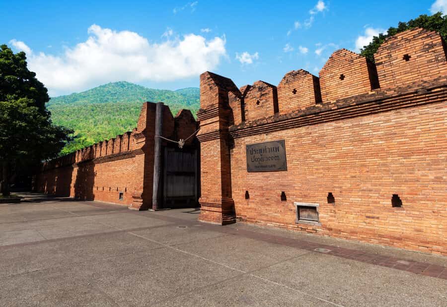 Chiang Mai City Private Tour with Lunch Buffet and Ticket - Detailed Breakdown of the Itinerary