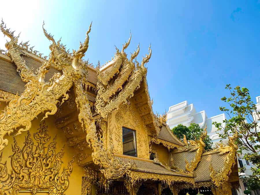 Chiang Mai: Private to White, Blue Temple & Black House - Mae Kachan Hot Springs: A Warm Welcome