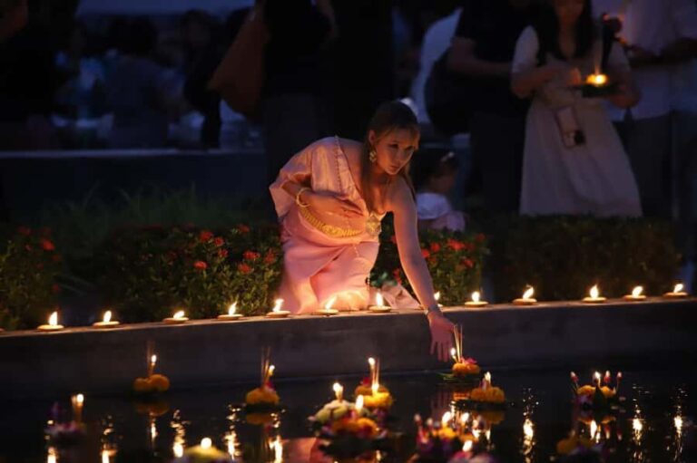 Chiang Mai: Yeepeng Lanna Lantern Festival 2026 (Official) - Who Should Consider This Experience?