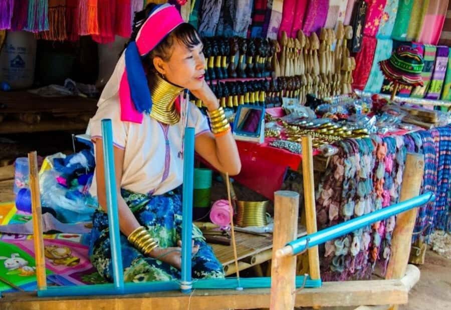 Chiang Rai: Private 1 Day City Tour - Black House Museum (Baan Dam)