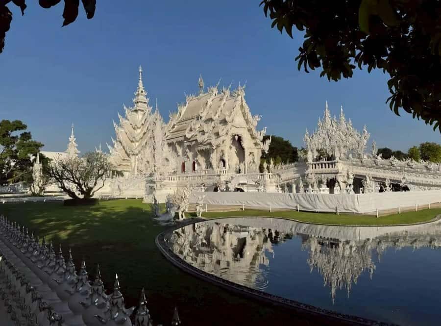 Chiang Rai: White Temple, Doi Chang, & Hot Springs Tour - The Value and Who This Tour Suits